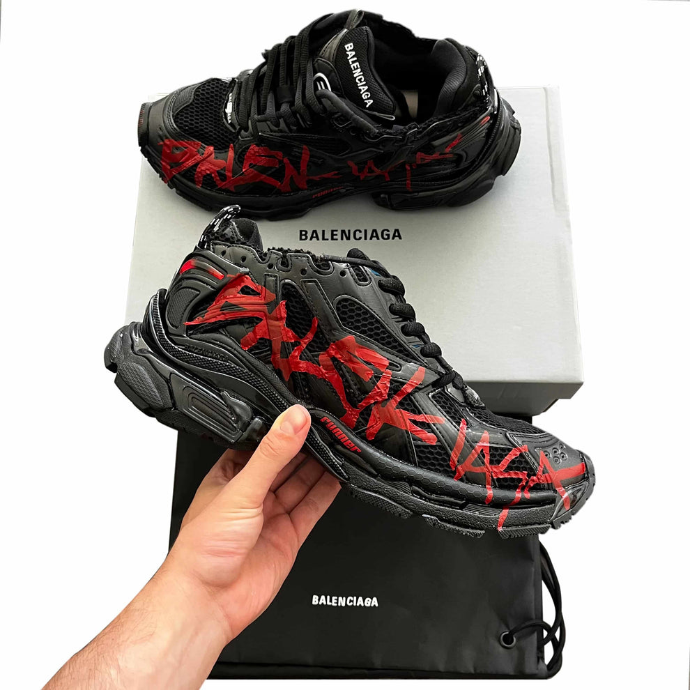 BALENCI Red Runners – URBANHAVEN